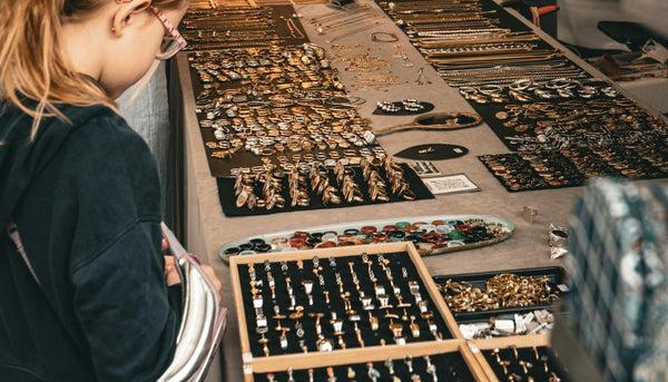 10 Creative Ways to Organize a Fashion Ring Pop-Up Shop - Cerijewelry